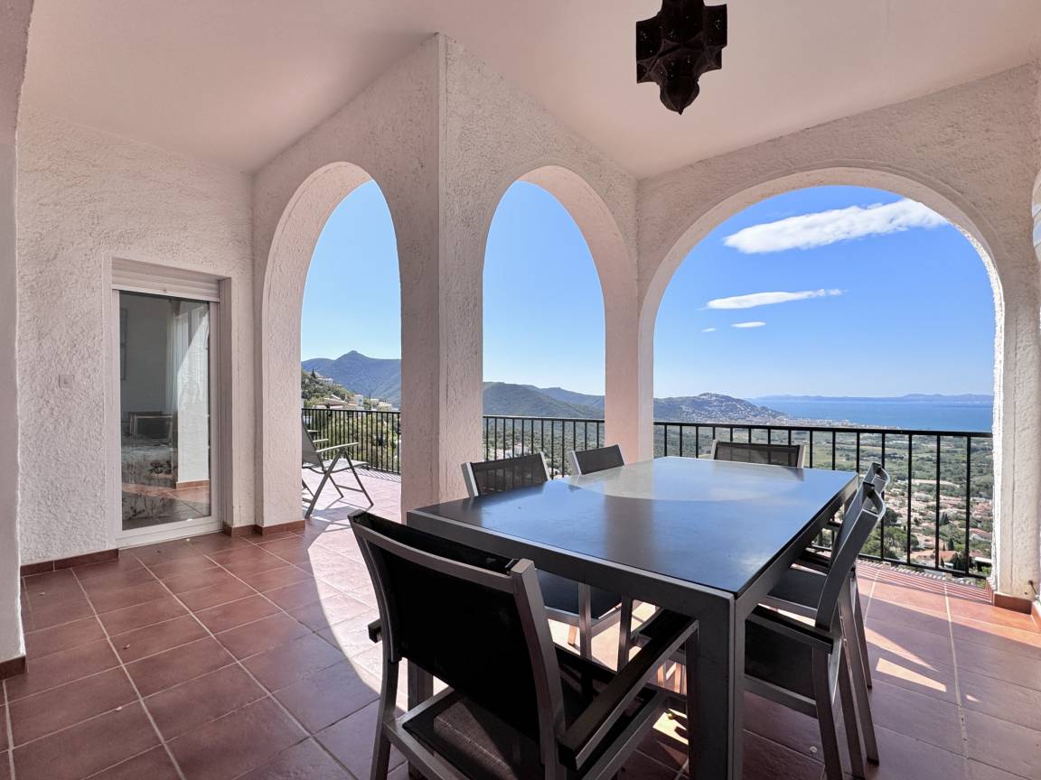 100 M² Ferienhaus ∙ 3 Schlafzimmer ∙ 6 Gäste - Cadaqués