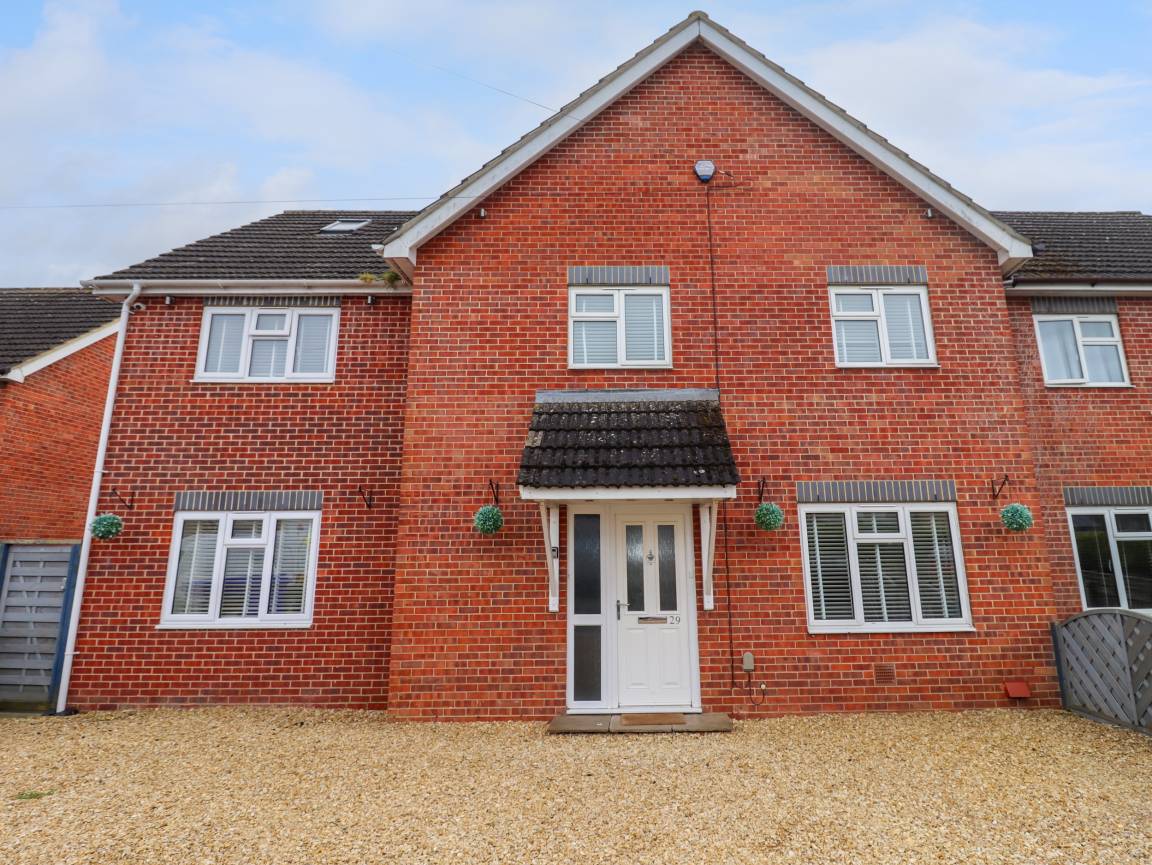 Cottage ∙ 7 Bedrooms ∙ 18 Guests - Nailsworth