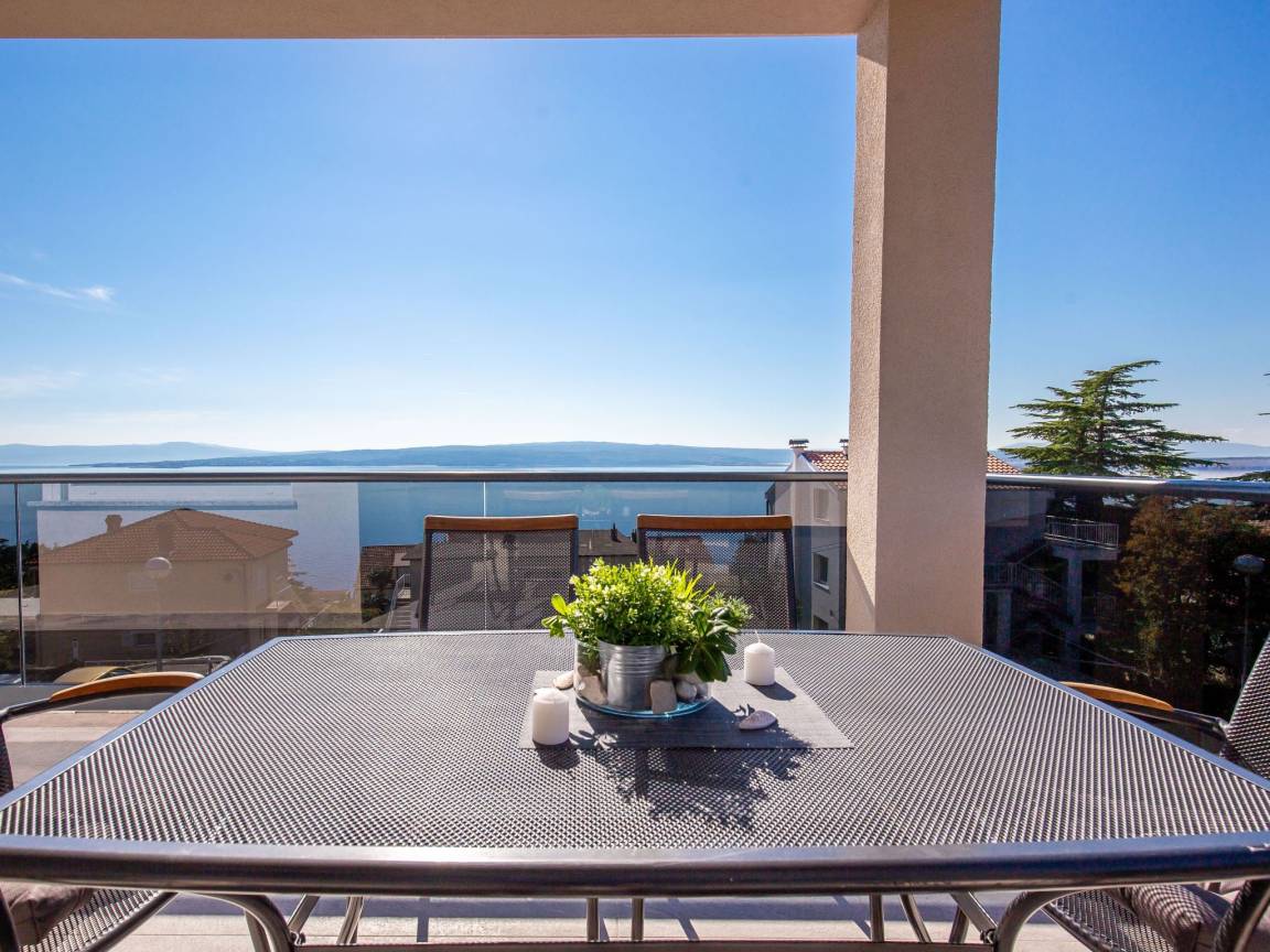 90 M² Apartment ∙ 3 Bedrooms ∙ 6 Guests - Crikvenica