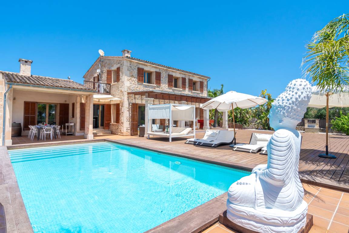 500 M² Villa ∙ 4 Bedrooms ∙ 8 Guests - Alcúdia