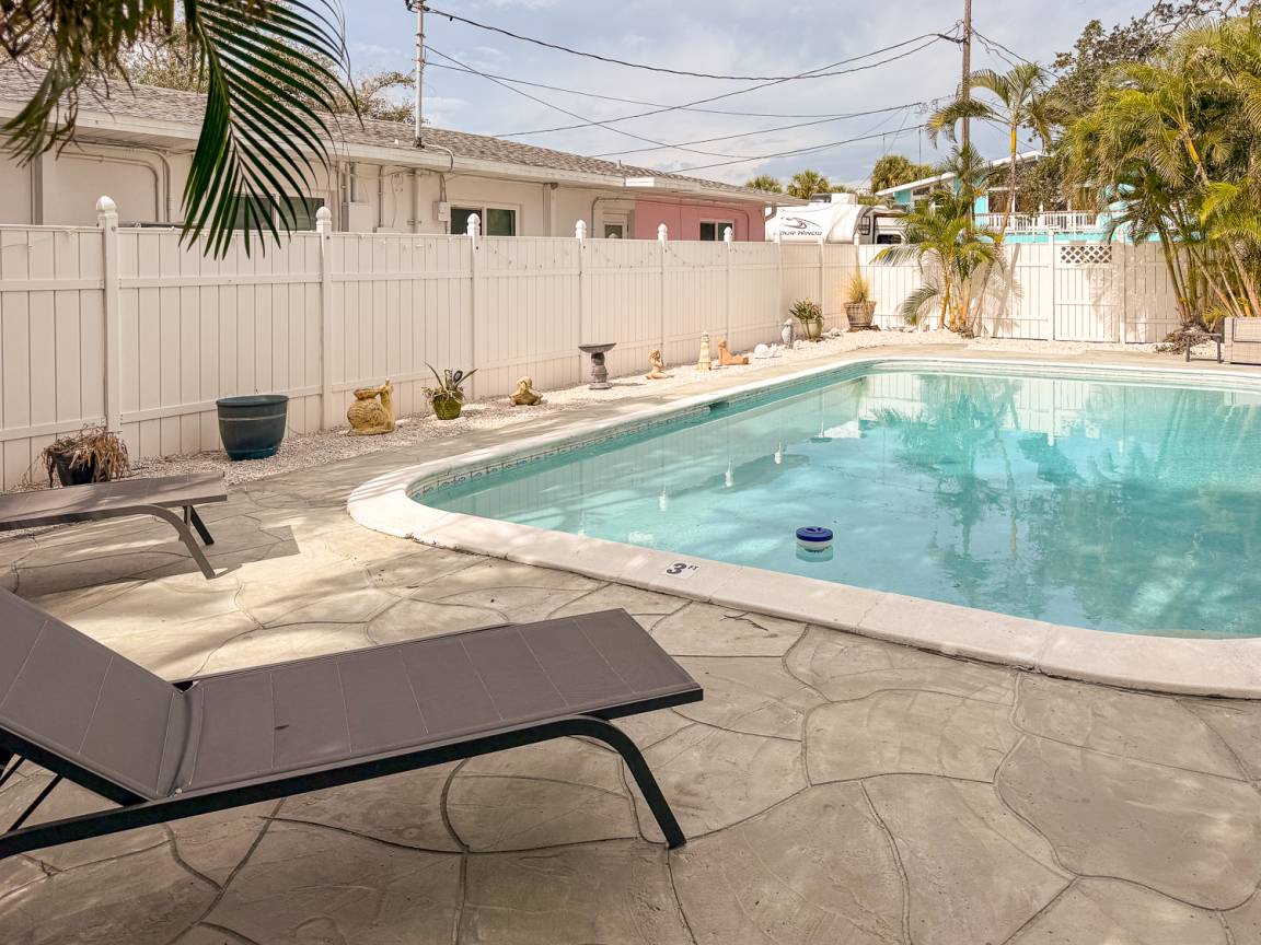 93 M² House ∙ 2 Bedrooms ∙ 6 Guests - Indian Rocks Beach, FL