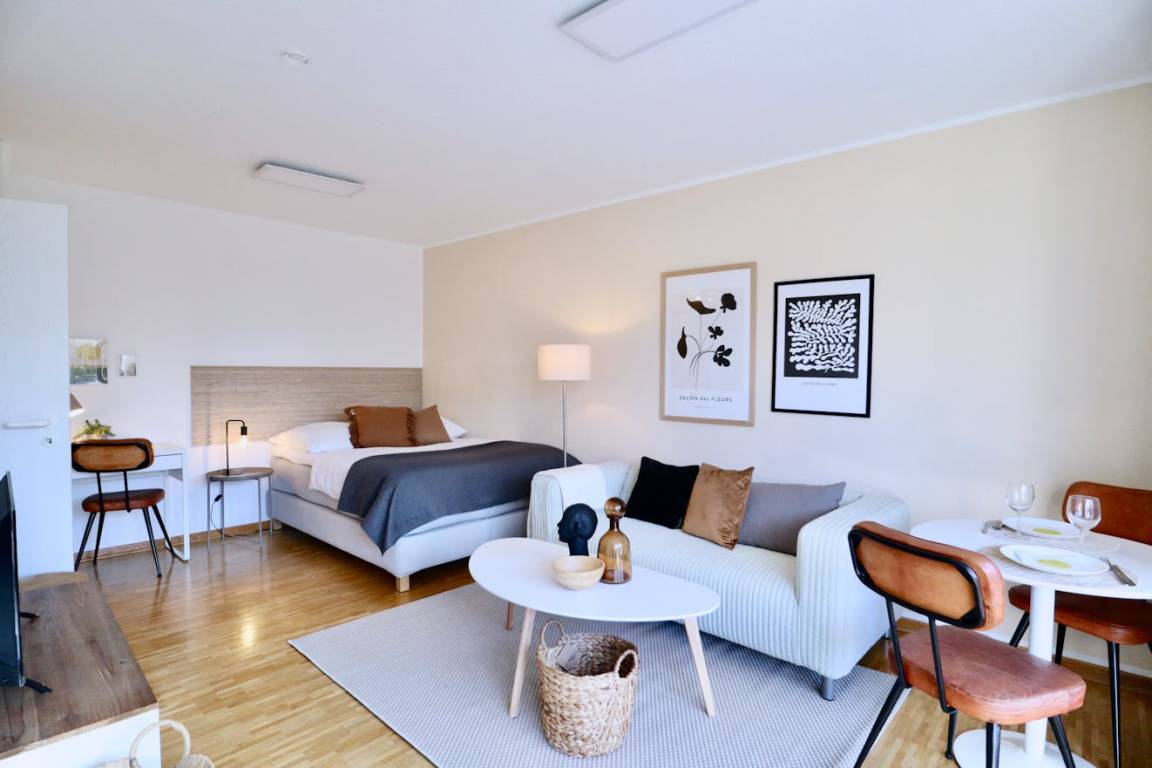 24 M² Ferienwohnung ∙ 1 Gast - Willich