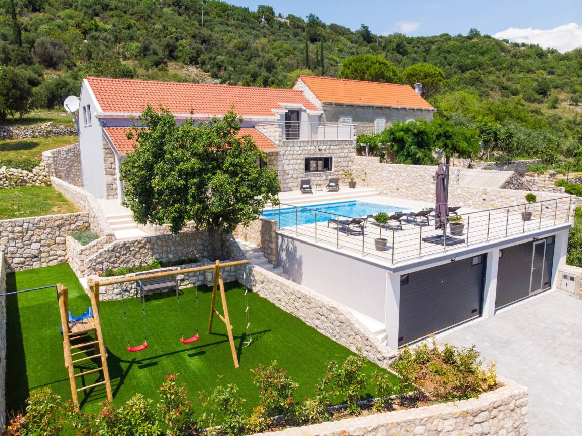 120 M² Villa ∙ 3 Bedrooms ∙ 6 Guests - Dubrovnik