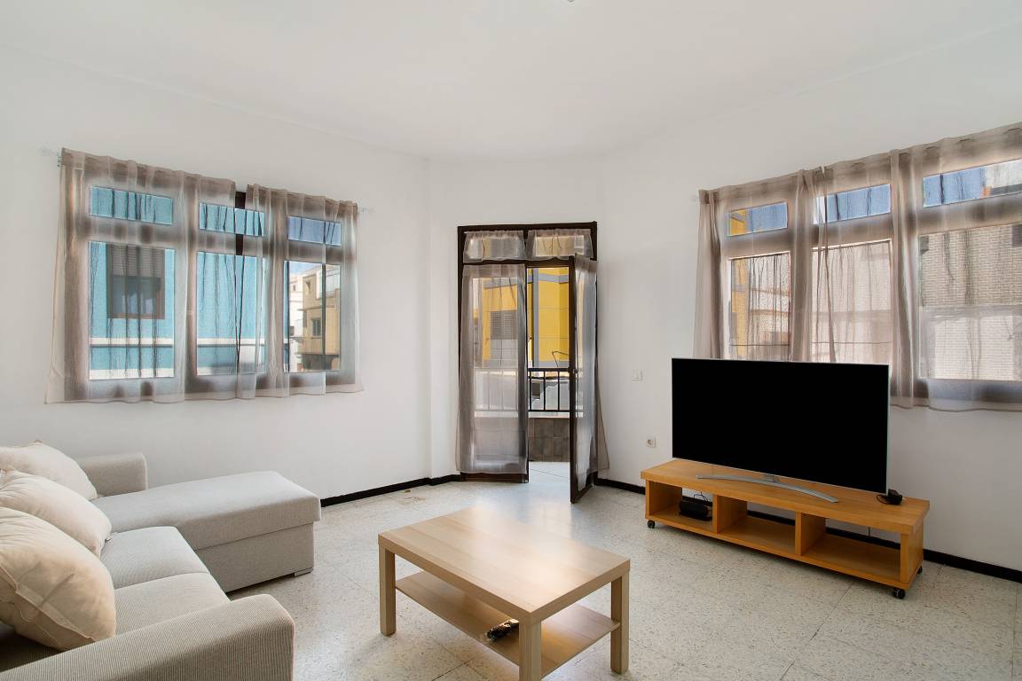 50 M² Apartamento ∙ 3 Habitaciones ∙ 6 Huéspedes - Las Palmas de Gran Canaria