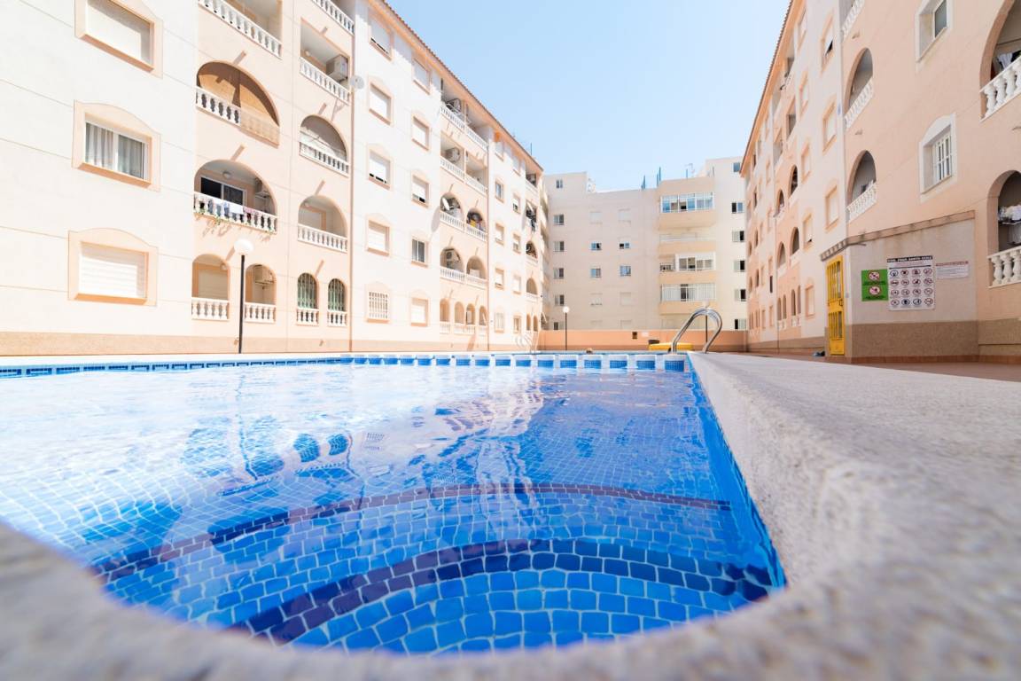 62 M² Apartment ∙ 2 Bedrooms ∙ 4 Guests - Torrevieja