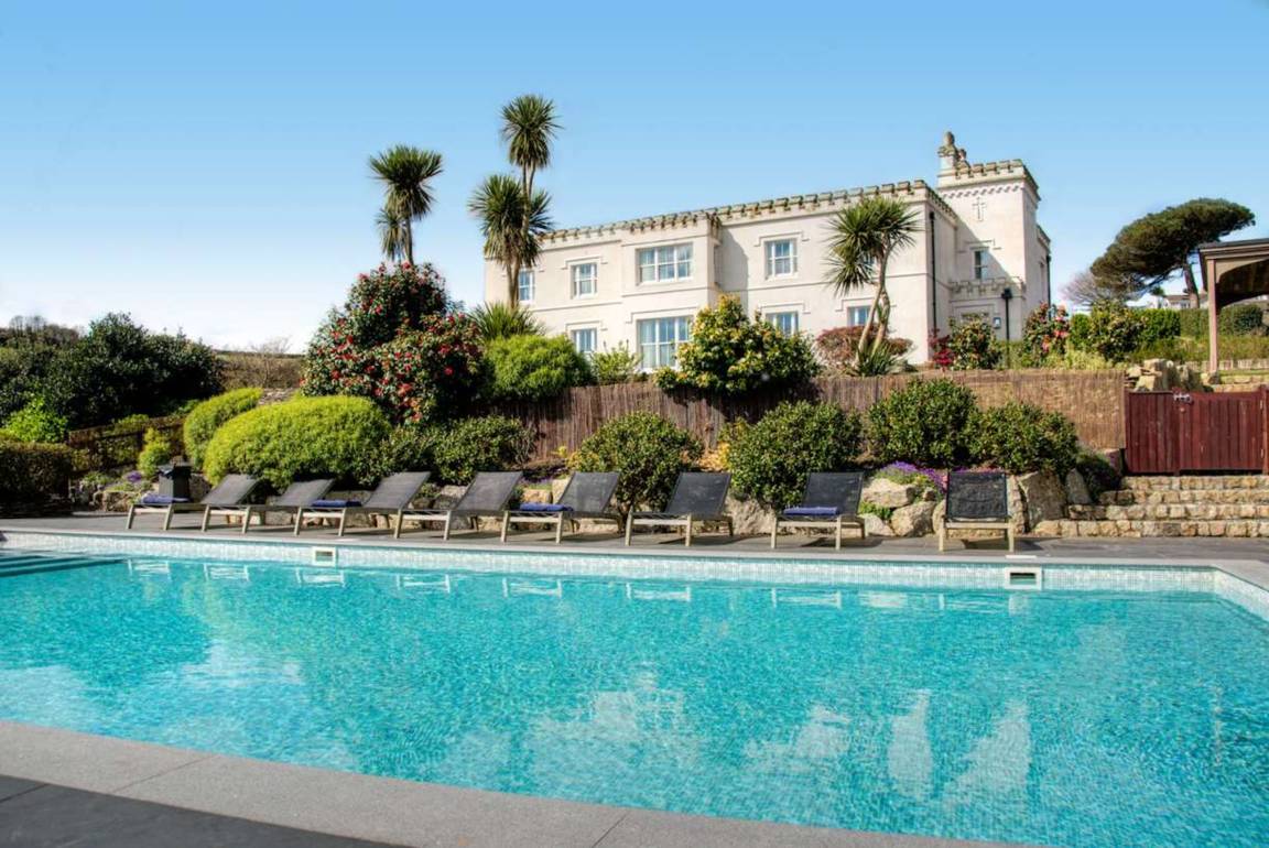 Apartment ∙ 8 Bedrooms ∙ 16 Guests - Mevagissey