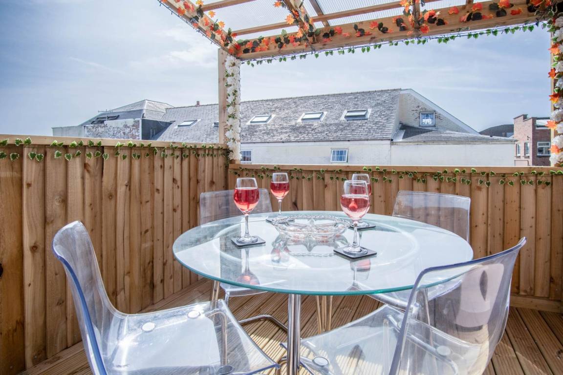74 M² Apartment ∙ 2 Bedrooms ∙ 4 Guests - Little Haven