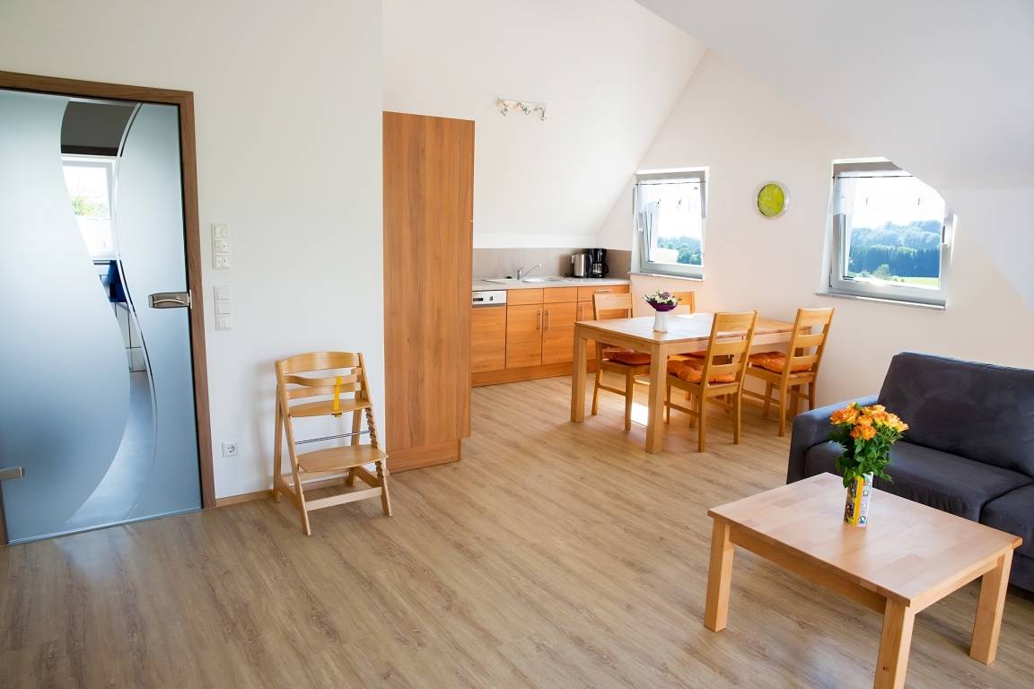 70 M² Ferienhaus ∙ 2 Schlafzimmer ∙ 6 Gäste - Allensbach