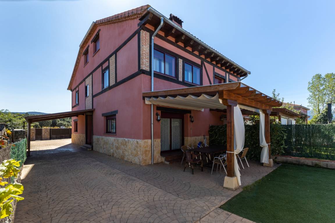 160 M² Maison De Vacances ∙ 3 Chambres ∙ 9 Personnes - Ségovie