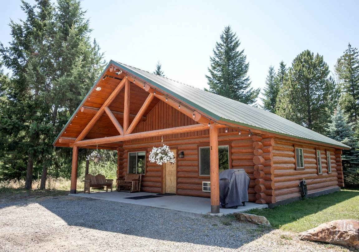 House ∙ 2 Bedrooms ∙ 8 Guests - Bonners Ferry, ID