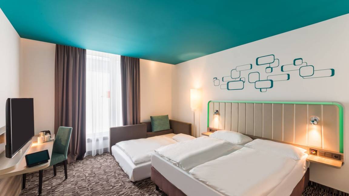 25 M² Hotel ∙ 4 Guests - Neumarkt