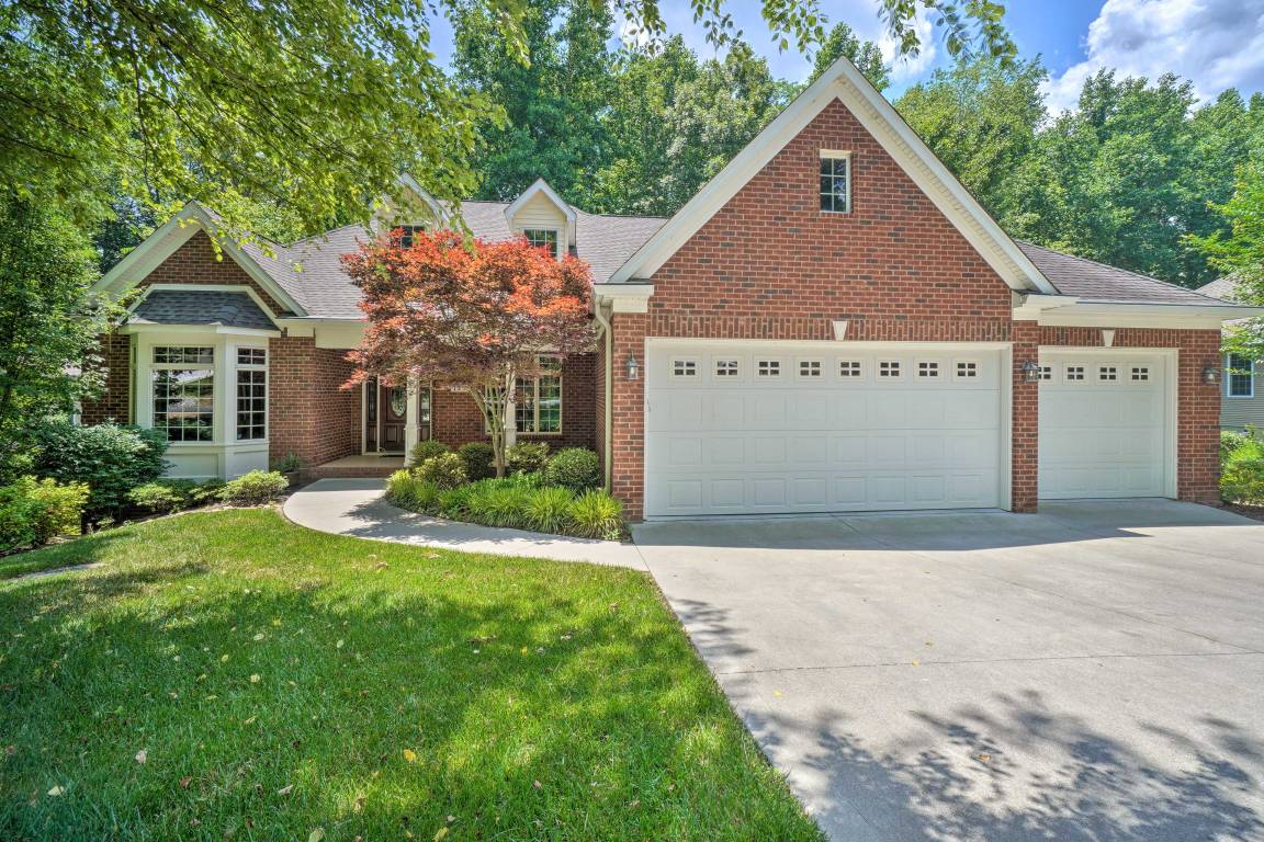 455 M² House ∙ 5 Bedrooms ∙ 8 Guests - Tellico Village