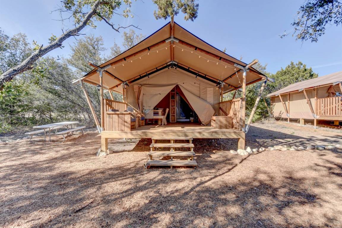 Accommodation ∙ 1 Bedroom ∙ 2 Guests - Johnson City, TX