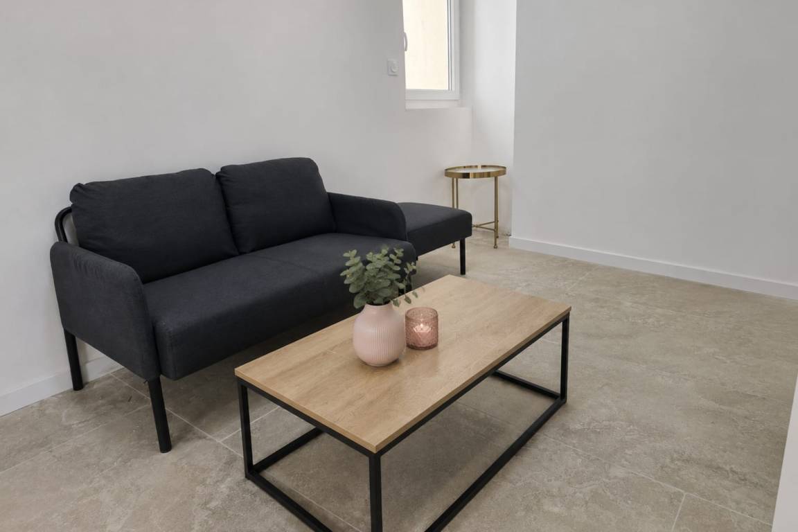 35 M² Studio Flat ∙ 2 Guests - Nîmes