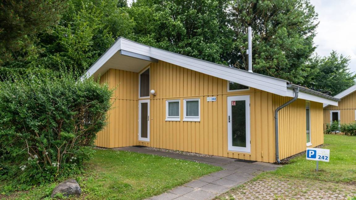 77 M² Ferienhaus ∙ 2 Schlafzimmer ∙ 4 Gäste - Userin