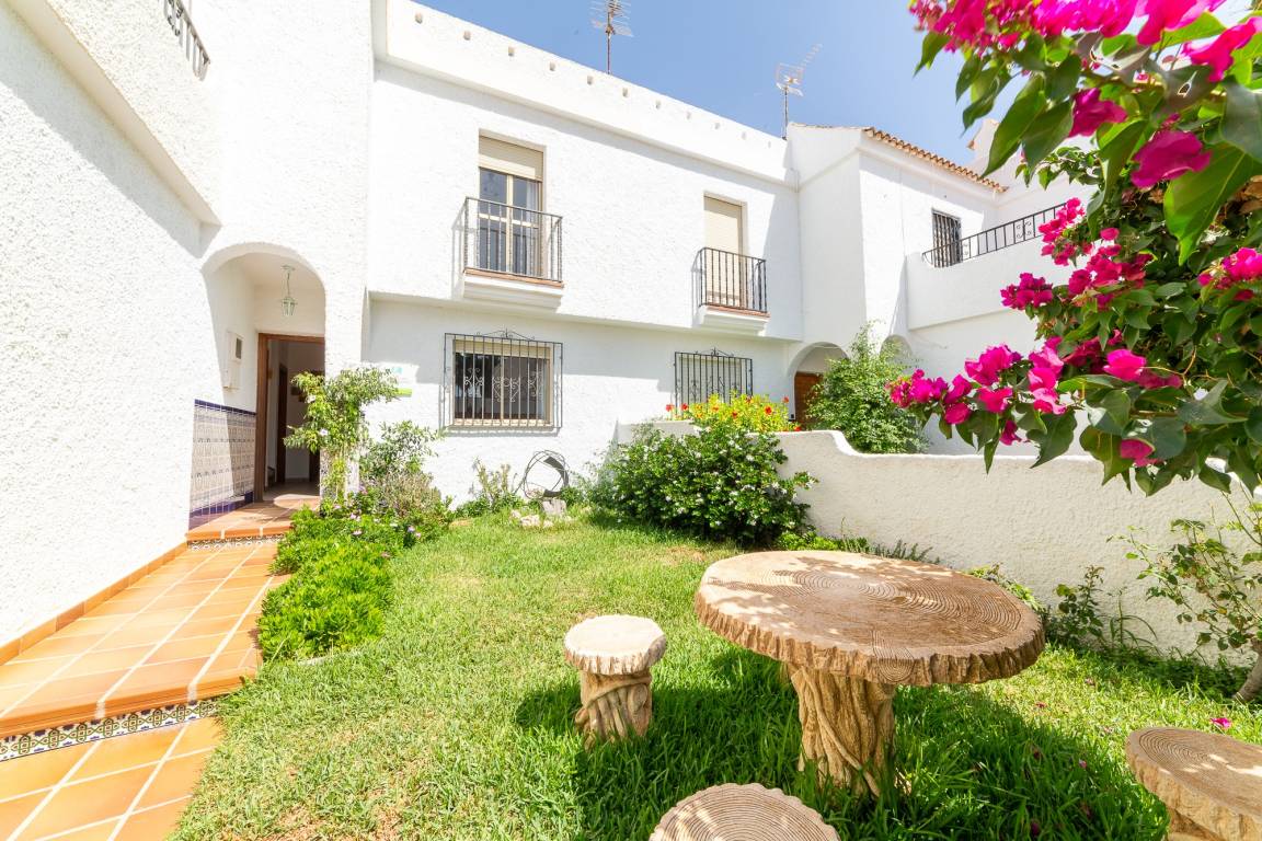 108 M² House ∙ 4 Bedrooms ∙ 5 Guests - Níjar