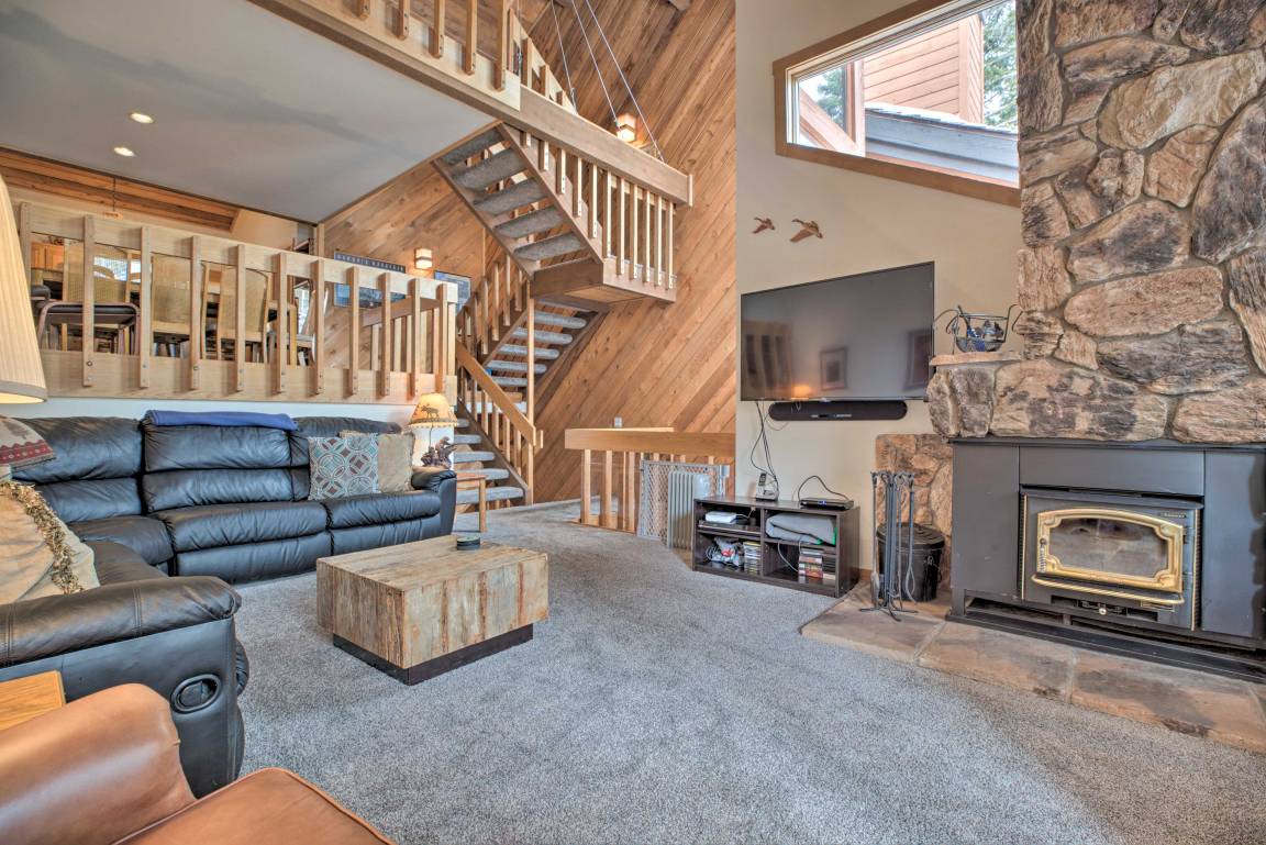 176 M² Apartment ∙ 3 Bedrooms ∙ 10 Guests - Mammoth Lakes, CA