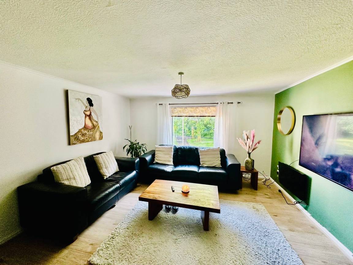 55 M² Apartment ∙ 3 Bedrooms ∙ 4 Guests - Falkirk