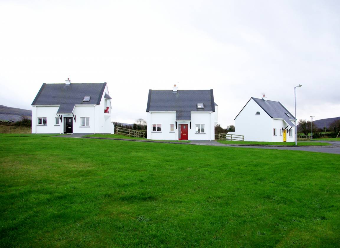 House With Parking In Ballyvaughan - Clare County