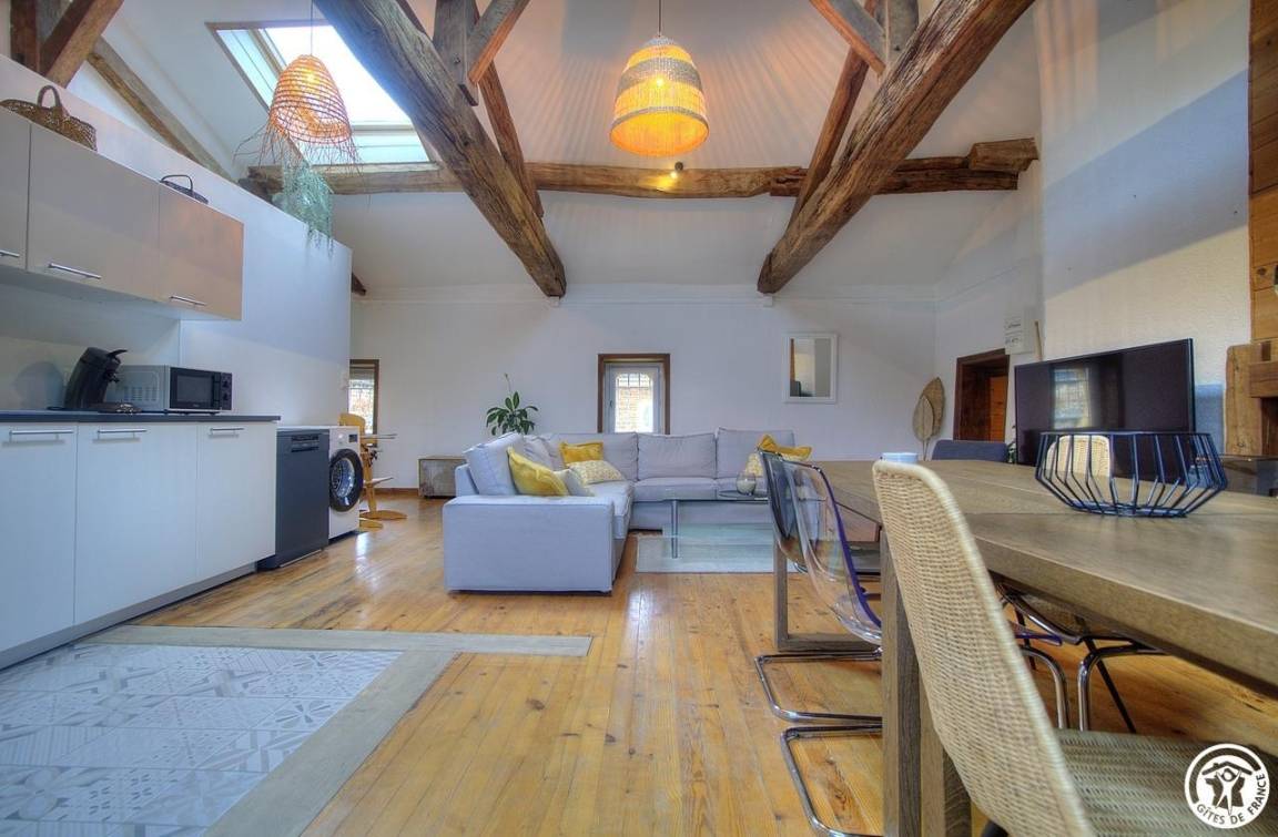 95 M² Gîte ∙ 4 Chambres ∙ 8 Personnes - Neuville-sur-Saône