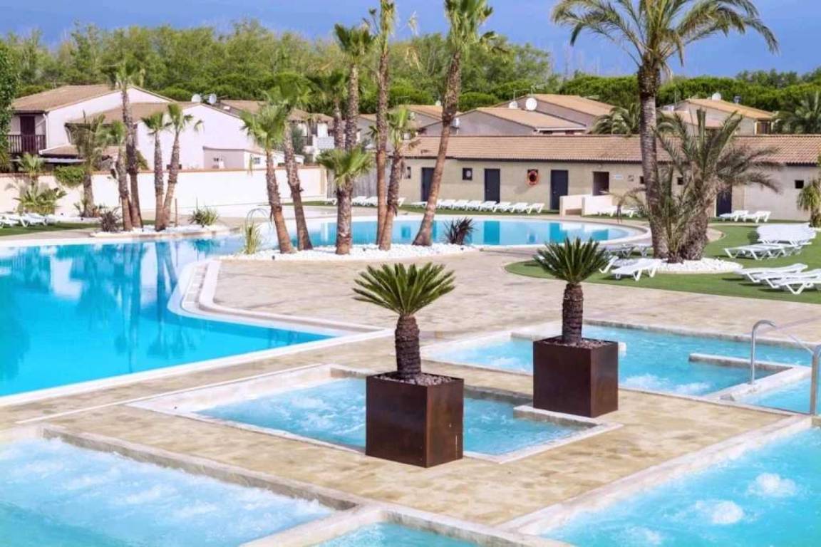 75 M² Camping ∙ 3 Chambres ∙ 7 Personnes - Vias