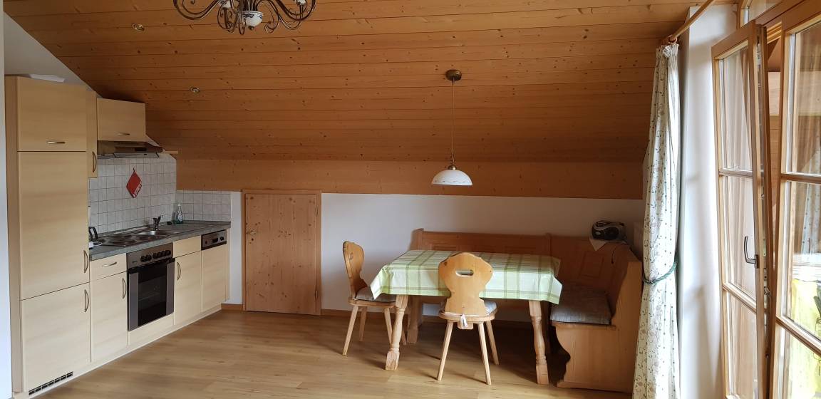 50 M² Ferienwohnung ∙ 1 Schlafzimmer ∙ 2 Gäste - Bad Kohlgrub