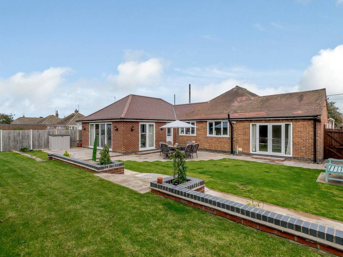 Cottage ∙ 4 Bedrooms ∙ 7 Guests - Anderby Creek