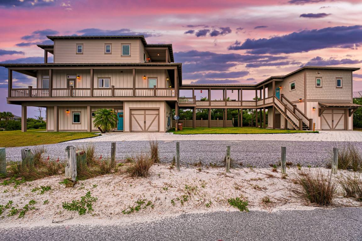 307 M² House ∙ 5 Bedrooms ∙ 12 Guests - Cape San Blas, FL