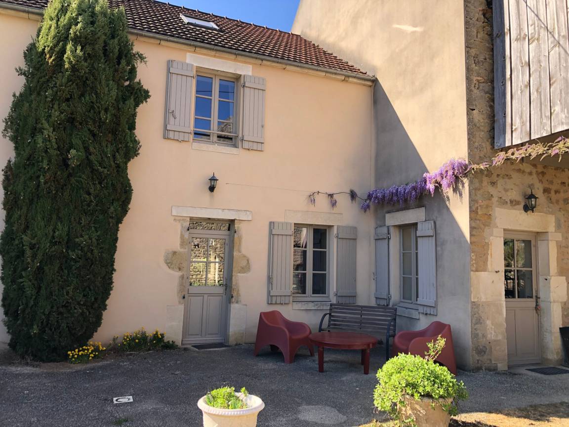 250 M² Cottage ∙ 4 Chambres ∙ 11 Personnes - Vézelay