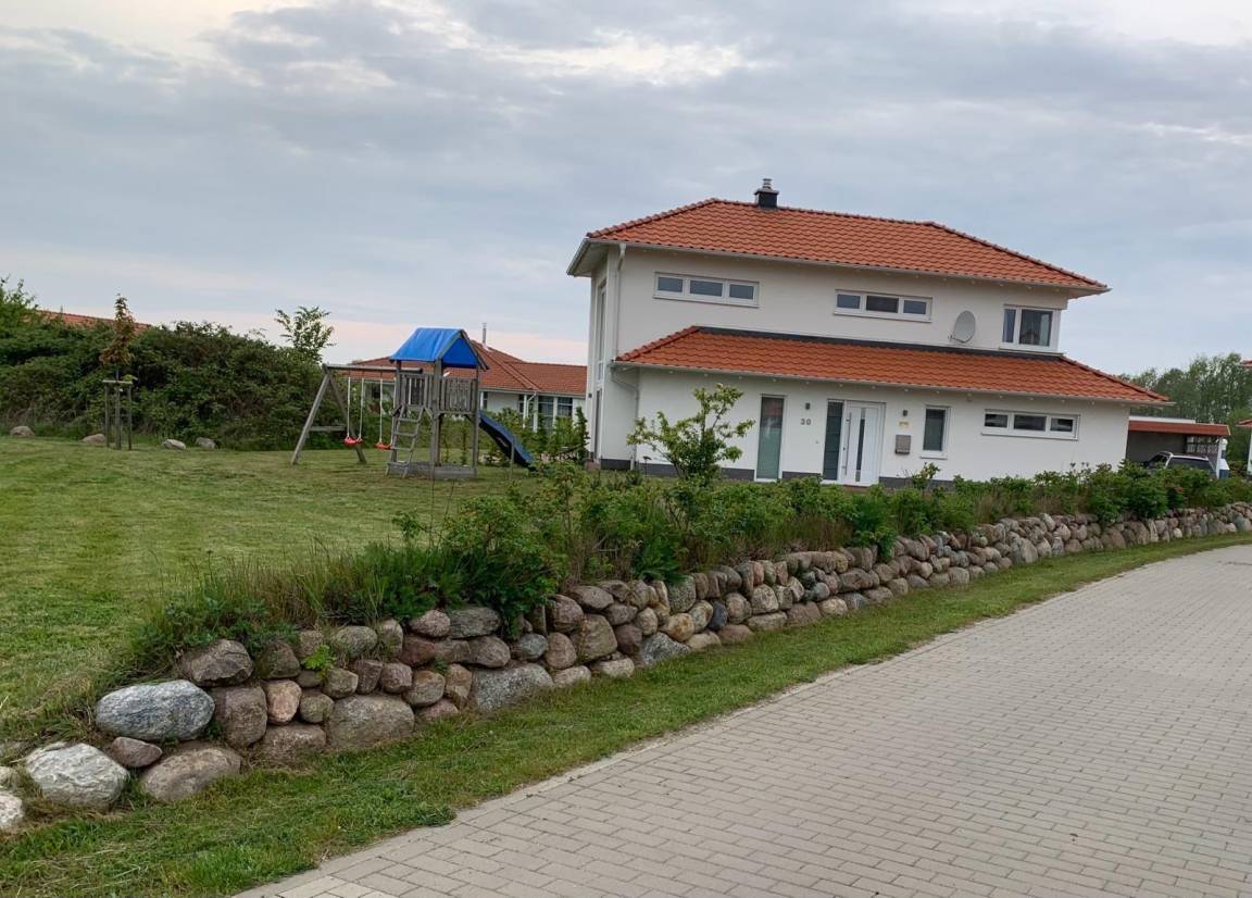 165 M² Ferienhaus ∙ 3 Schlafzimmer ∙ 8 Gäste - Hiddensee