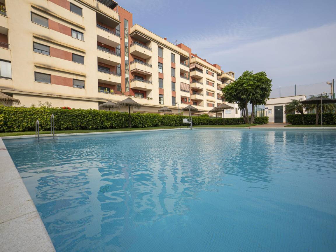 85 M² Apartamento ∙ 2 Habitaciones ∙ 4 Huéspedes - Torre del Mar