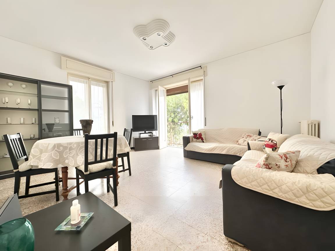 90 M² Appartamento Vacanza ∙ 2 Camere Da Letto ∙ 4 Ospiti - Sanremo