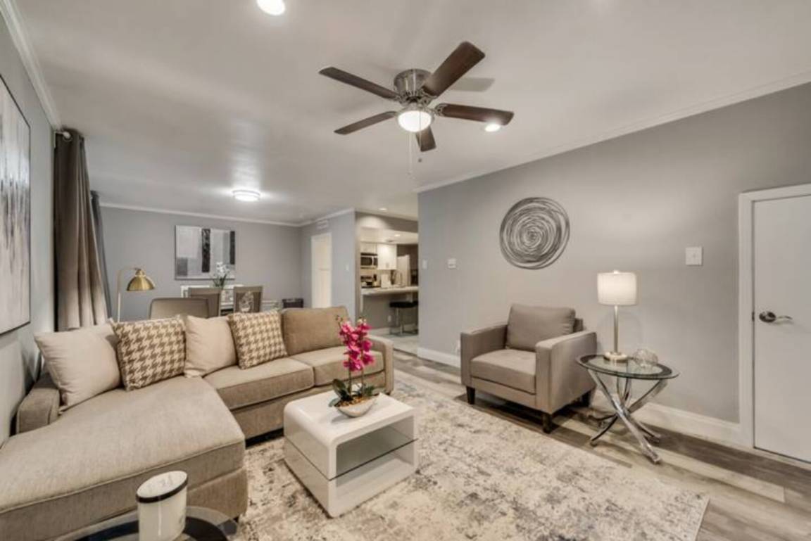 141 M² Apartment ∙ 4 Bedrooms ∙ 8 Guests - Arlington, TX