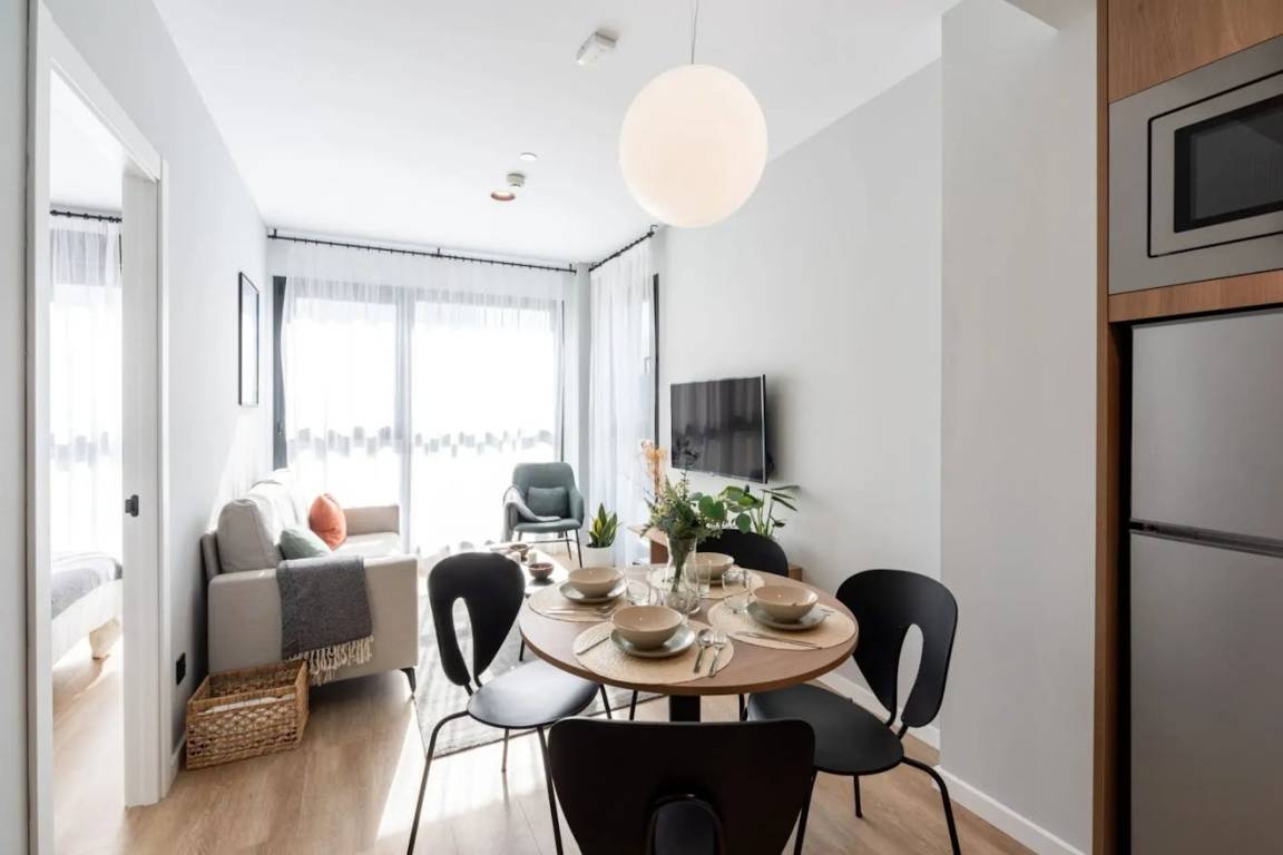 37 M² Appartamento Vacanza ∙ 1 Camera Da Letto ∙ 2 Ospiti - Tres Cantos