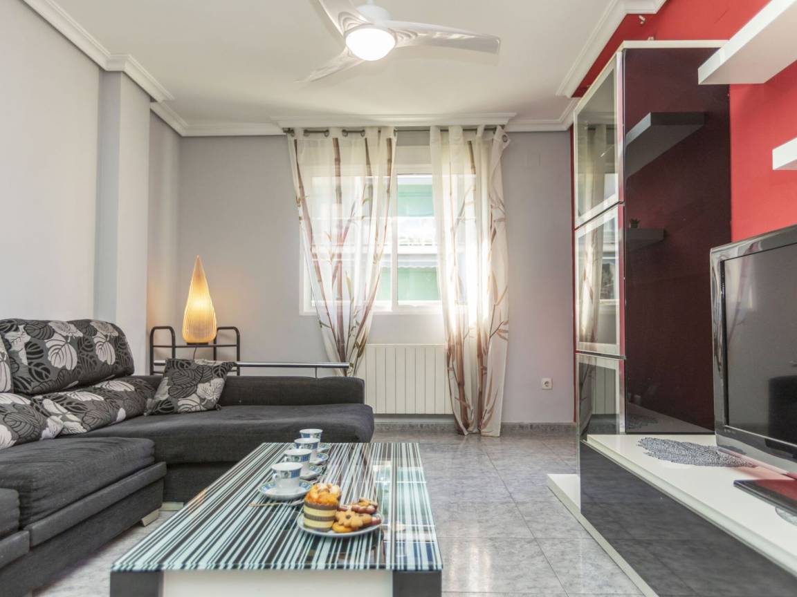 68 M² Huoneisto ∙ 3 Makuuhuonetta ∙ 6 Vierasta - Vinaròs