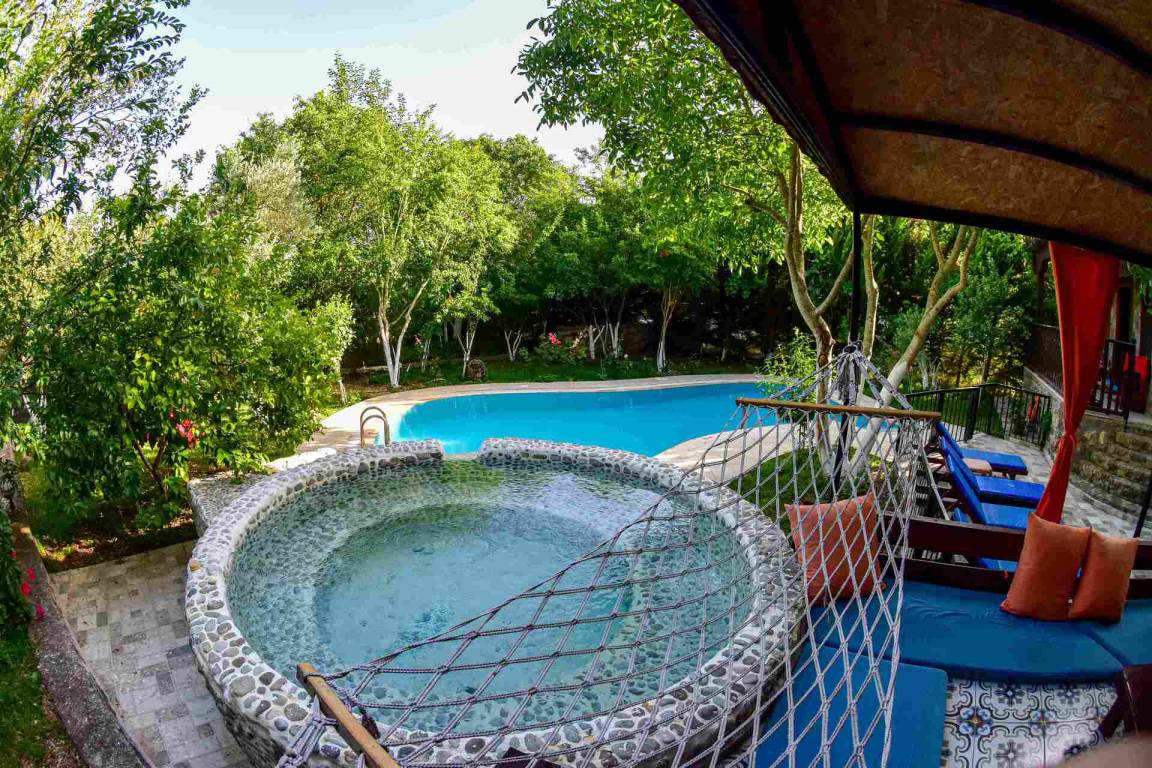 100 M² Villa ∙ 2 Bedrooms ∙ 4 Guests - Hisarönü