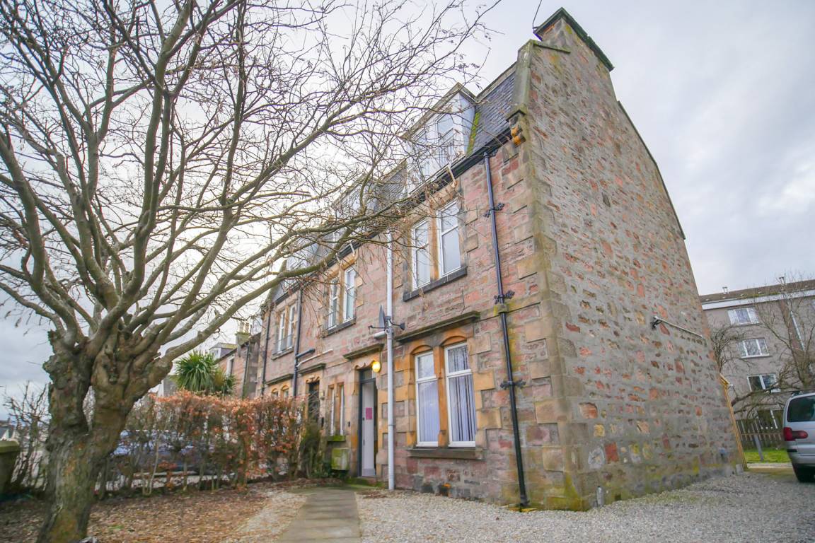 95 M² Ferienhaus ∙ 5 Schlafzimmer ∙ 10 Gäste - Inverness