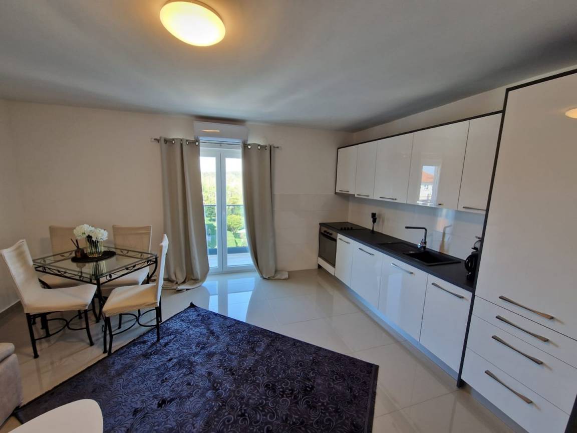 55 M² Apartament ∙ 2 Sypialnie ∙ 4 Gości - Poreč