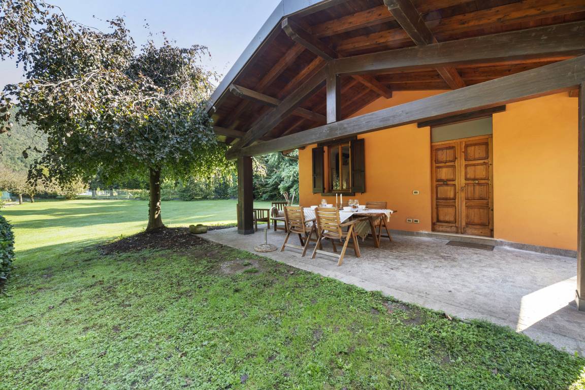 60 M² House ∙ 2 Bedrooms ∙ 4 Guests - Salò