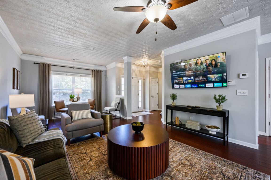 142 M² Apartment ∙ 3 Bedrooms ∙ 6 Guests - Kennesaw, GA