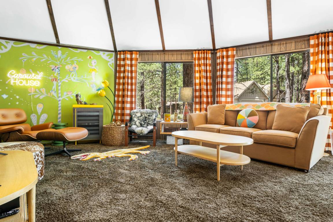 84 M² House ∙ 2 Bedrooms ∙ 6 Guests - Sunriver, OR