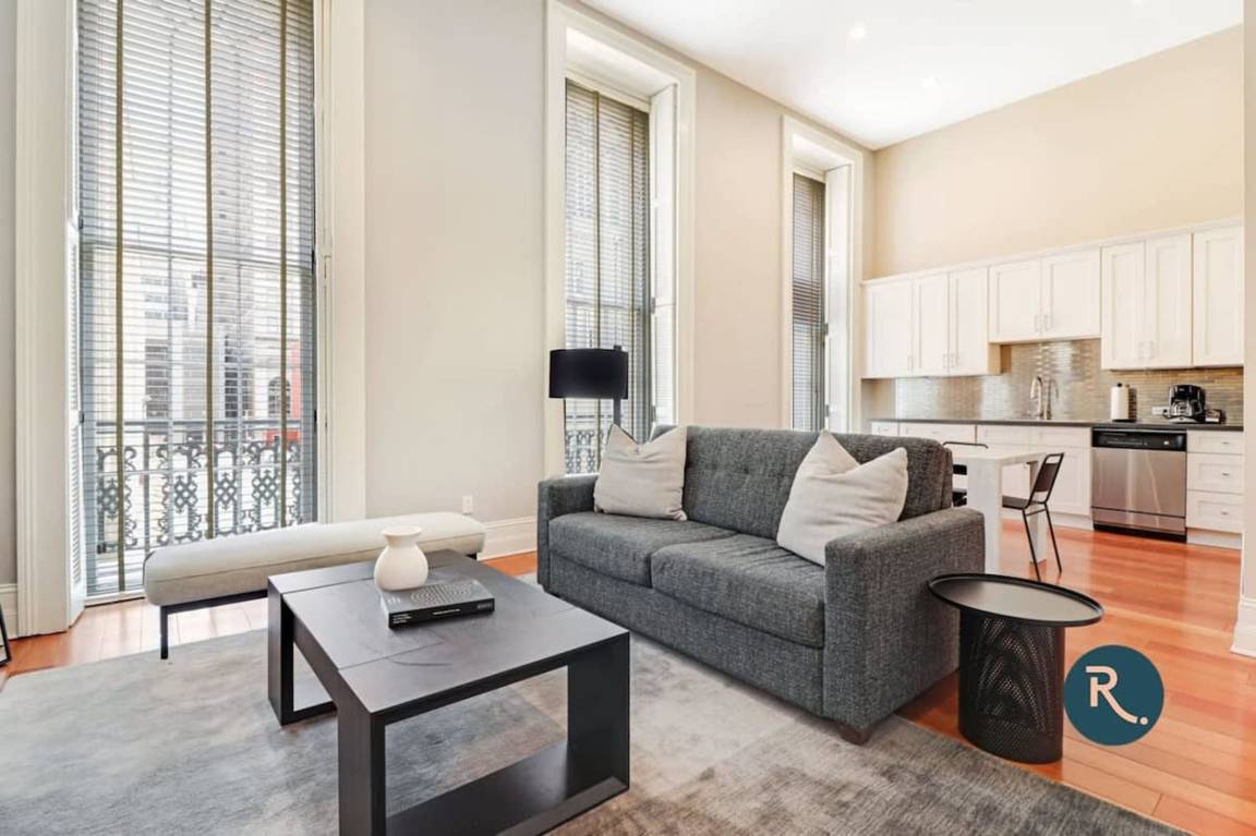 Apartment ∙ 4 Bedrooms ∙ 12 Guests - New Orleans, LA