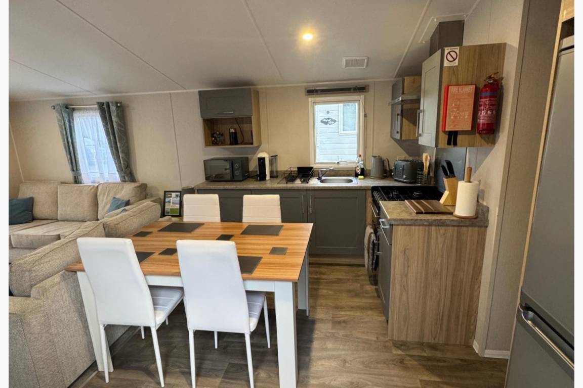 40 M² Cabin ∙ 2 Bedrooms ∙ 4 Guests - Portsmouth