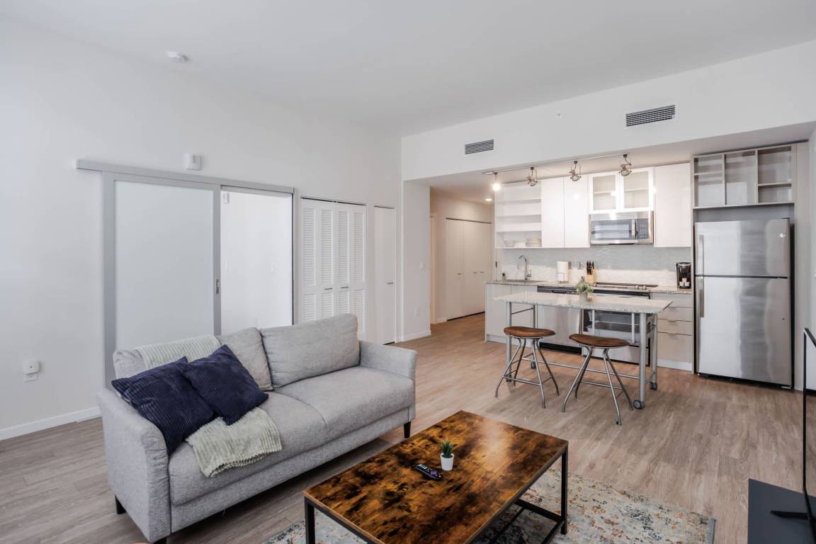 Apartment ∙ 3 Bedrooms ∙ 6 Guests - Cincinnati