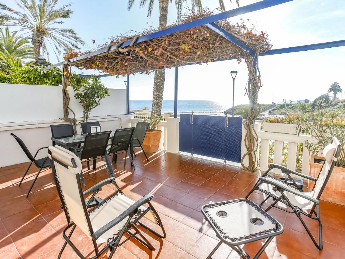 90 M² Apartment ∙ 3 Bedrooms ∙ 6 Guests - Sitges