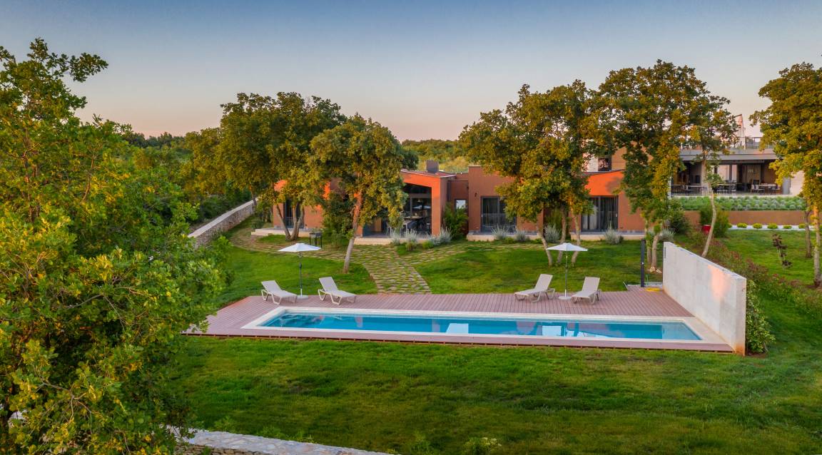 213 M² Ferienhaus ∙ 4 Schlafzimmer ∙ 8 Gäste - Fažana