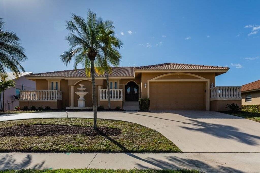 House ∙ 3 Bedrooms ∙ 7 Guests - Marco Island, FL