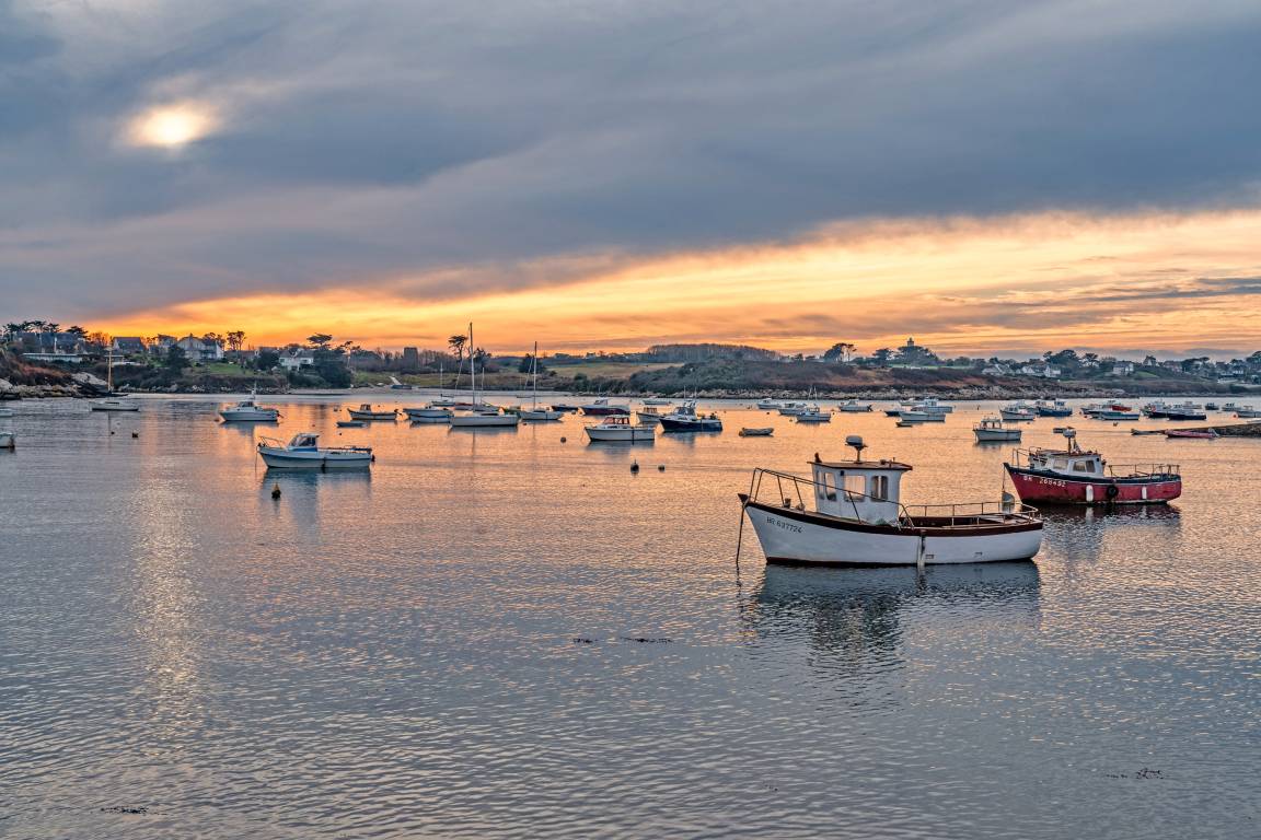 100 M² Maison De Vacances ∙ 4 Chambres ∙ 8 Personnes - Ploudalmézeau