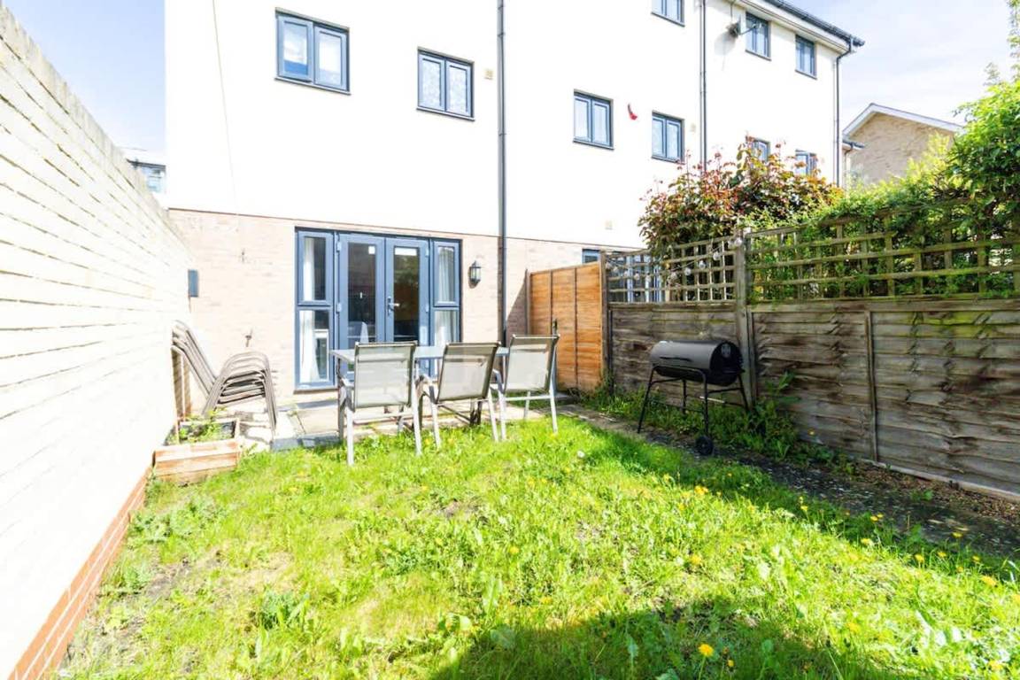 House ∙ 4 Bedrooms ∙ 9 Guests - Cambridge