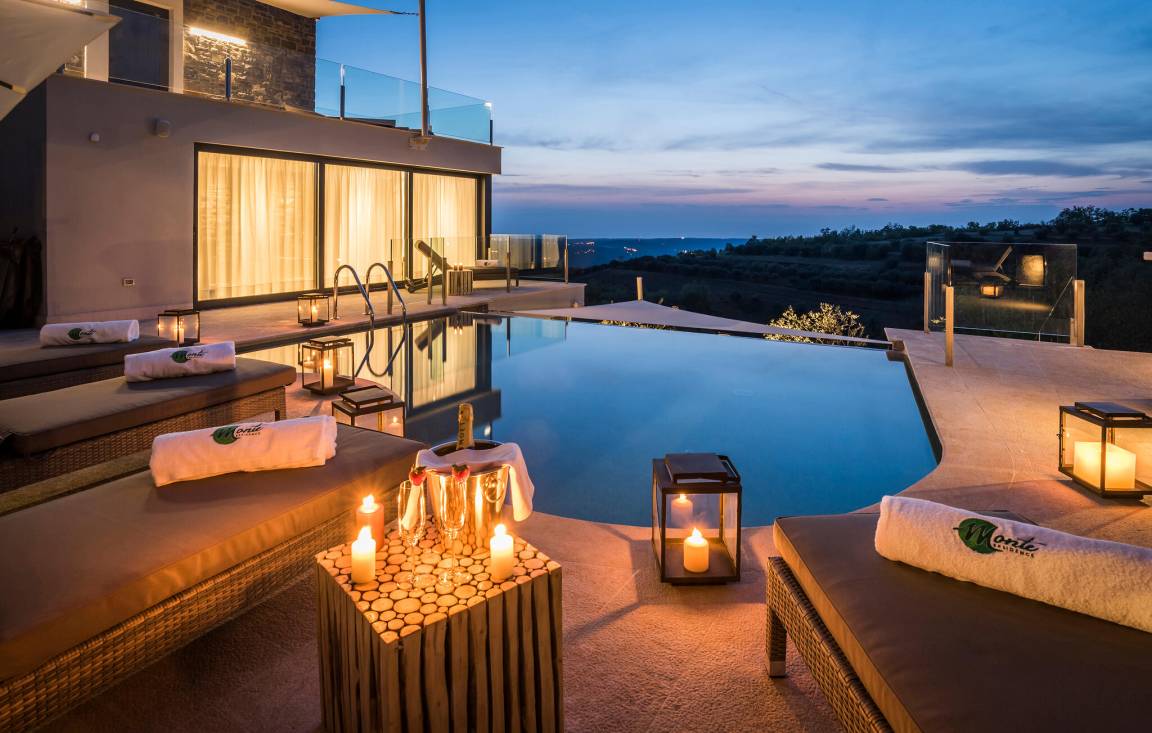 450 M² Ferienhaus ∙ 4 Schlafzimmer ∙ 8 Gäste - Koper